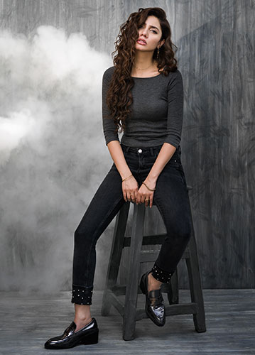 Mahira Queen Khan Is Indisputably Here To Stay | Cover Story - MAG THE ...