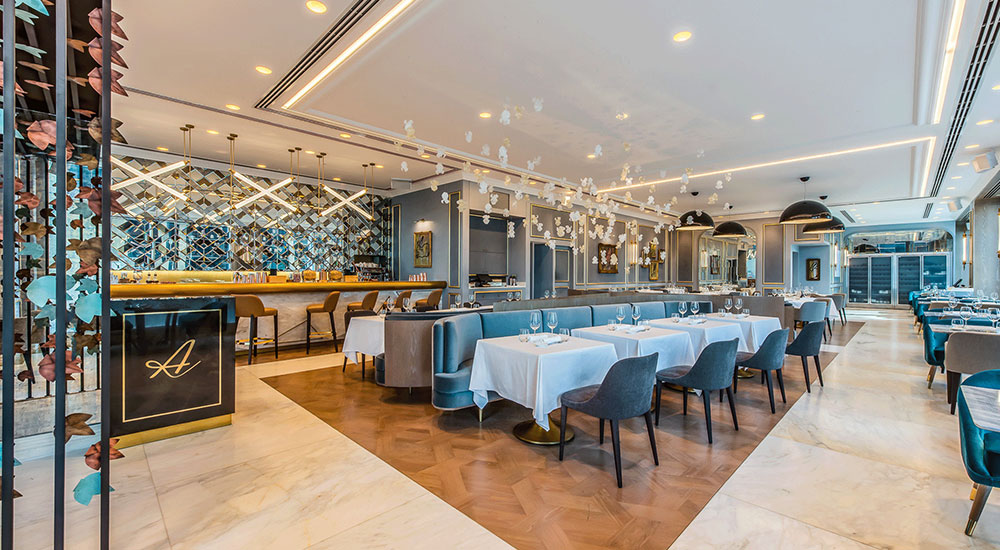Stylish, refined Italian dinner | High Life - MAG THE WEEKLY
