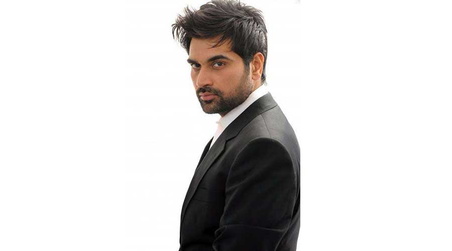 The Crown Pakistani Actor 60 Photos - Moonagedaydream.film
